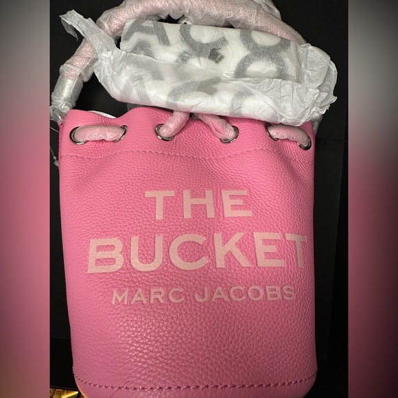 Marc Jacobs | Bags | Marc Jacobs The Leather Bucket Bag | Poshmark